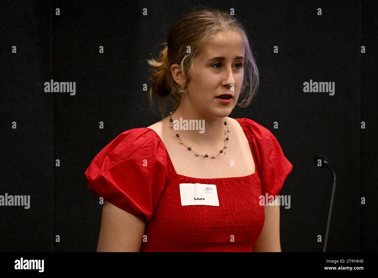 Sydney, Australia. 28th Nov, 2023. Laura McNeil, 15, who is living with ...