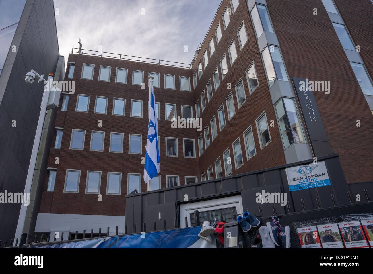 Shelbourne Road, Dublin, Ireland, 11th November 2023. Front of Israeli ...