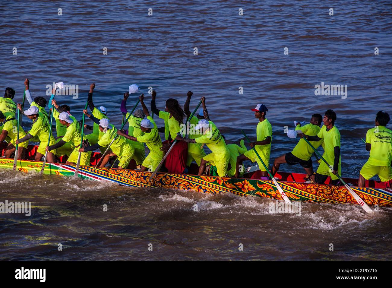 Phnom Penh celebrates Bon Om Touk, The Cambodian Water Festival, with ...