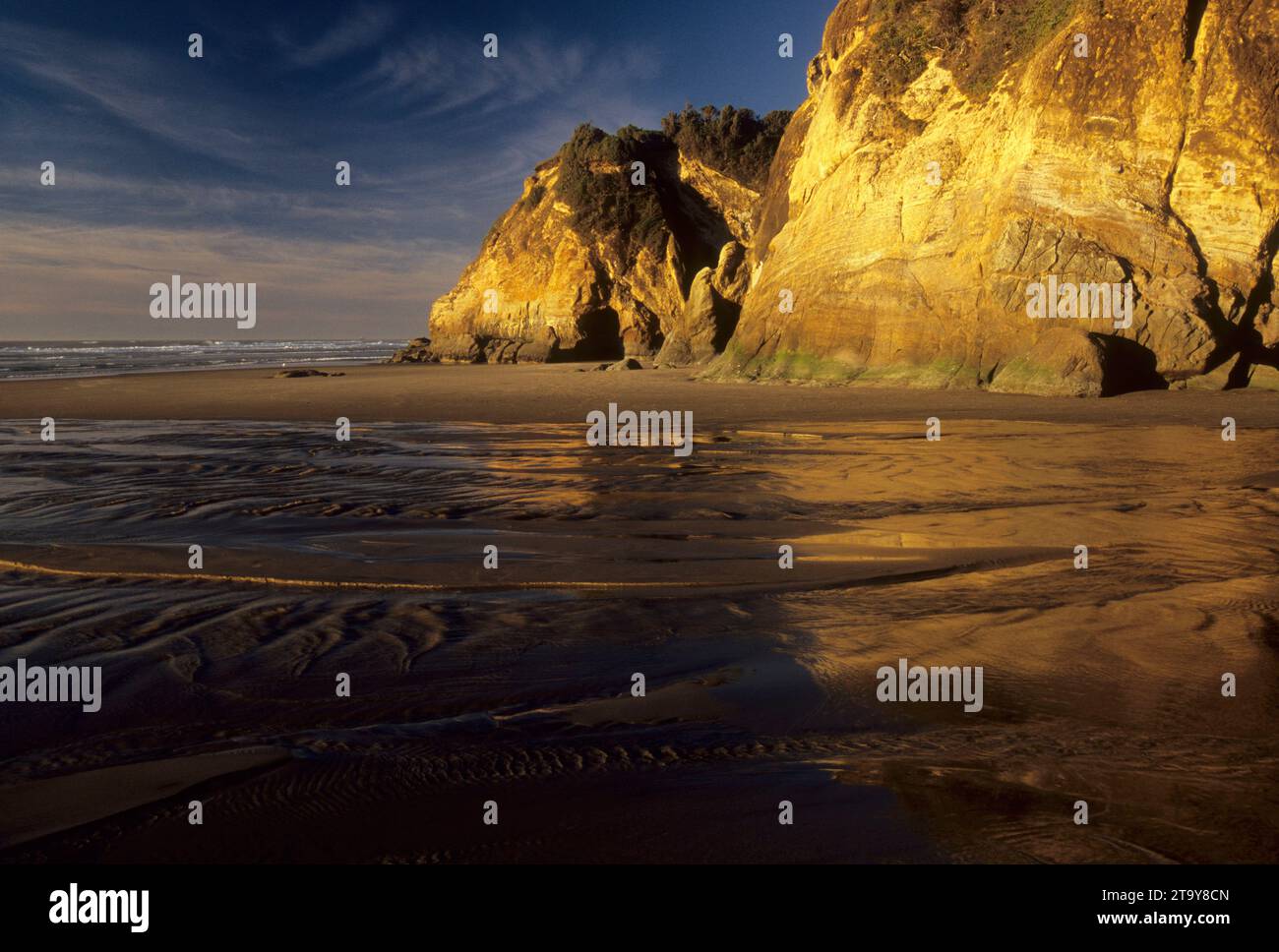 Beach and headland, Hug Point State Park, Oregon Stock Photo - Alamy