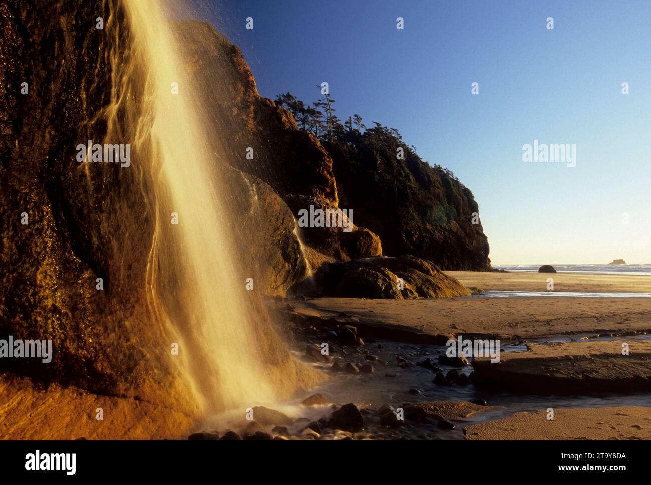 Beach waterfall, Hug Point State Park, Oregon Stock Photo - Alamy