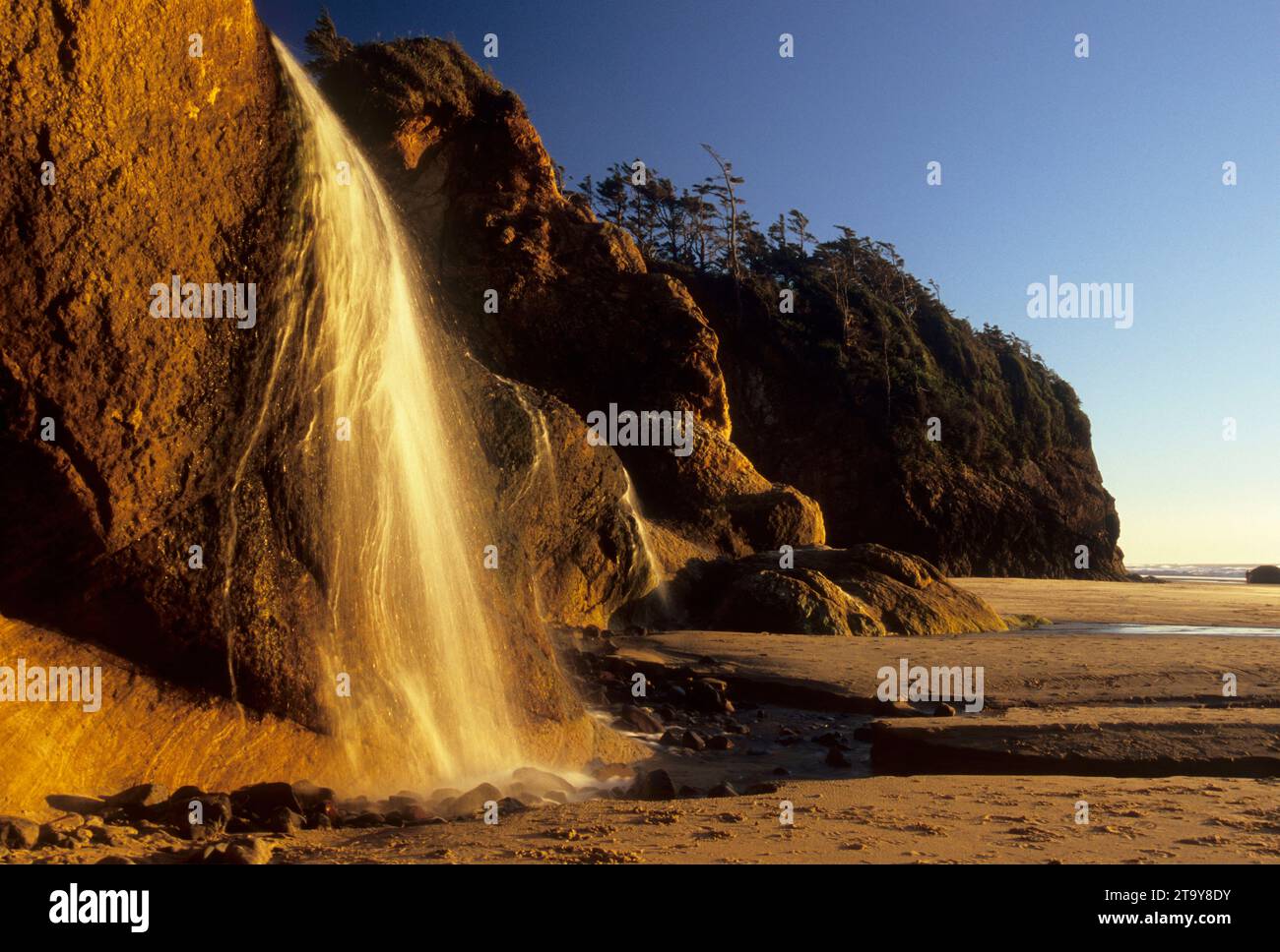 Beach waterfall, Hug Point State Park, Oregon Stock Photo - Alamy