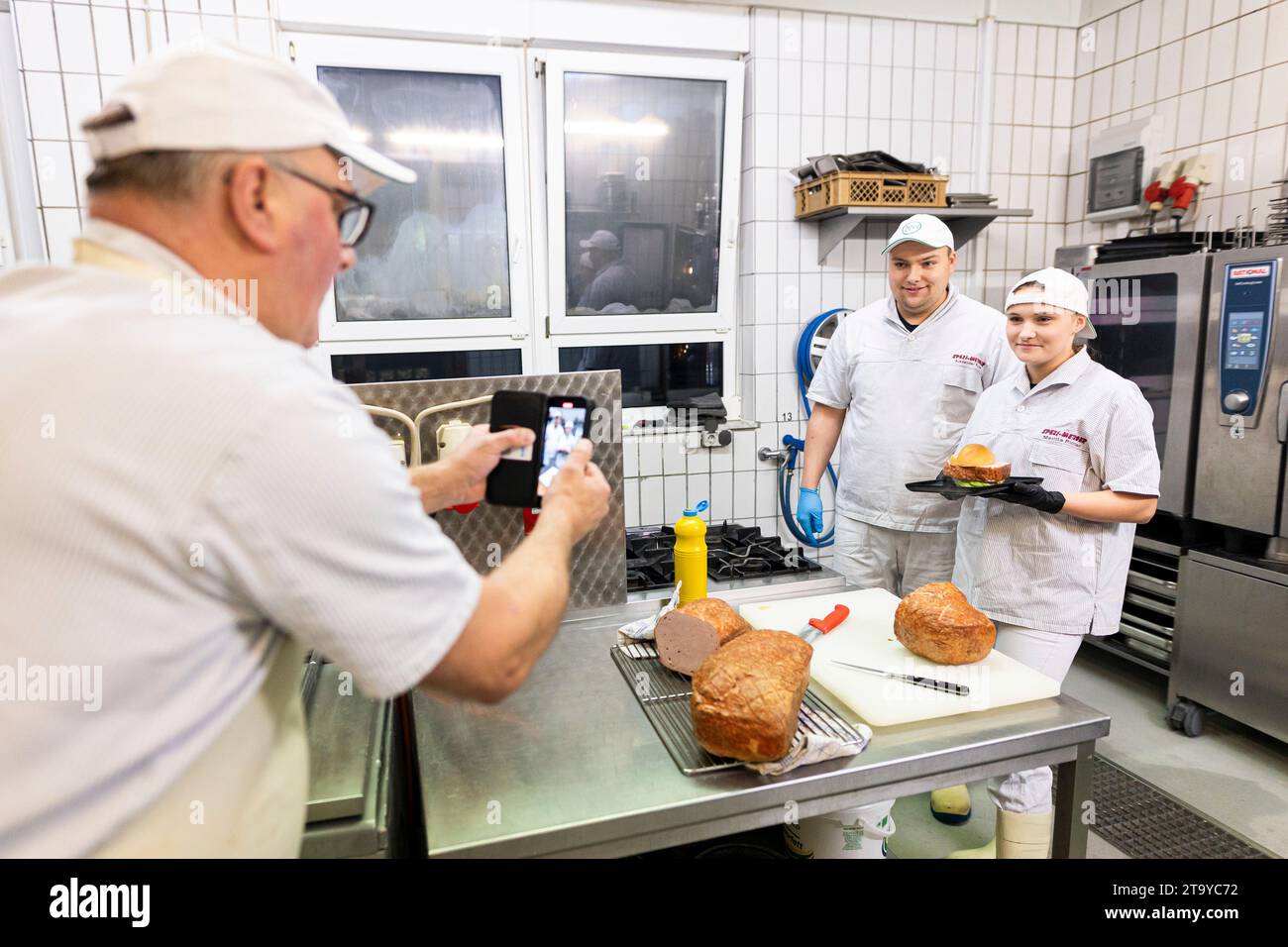 Wolsdorf, Germany. 22nd Nov, 2023. Alexander Richter (2nd from right ...