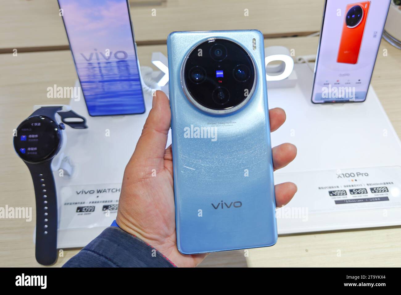 X100 series hi-res stock photography and images - Alamy