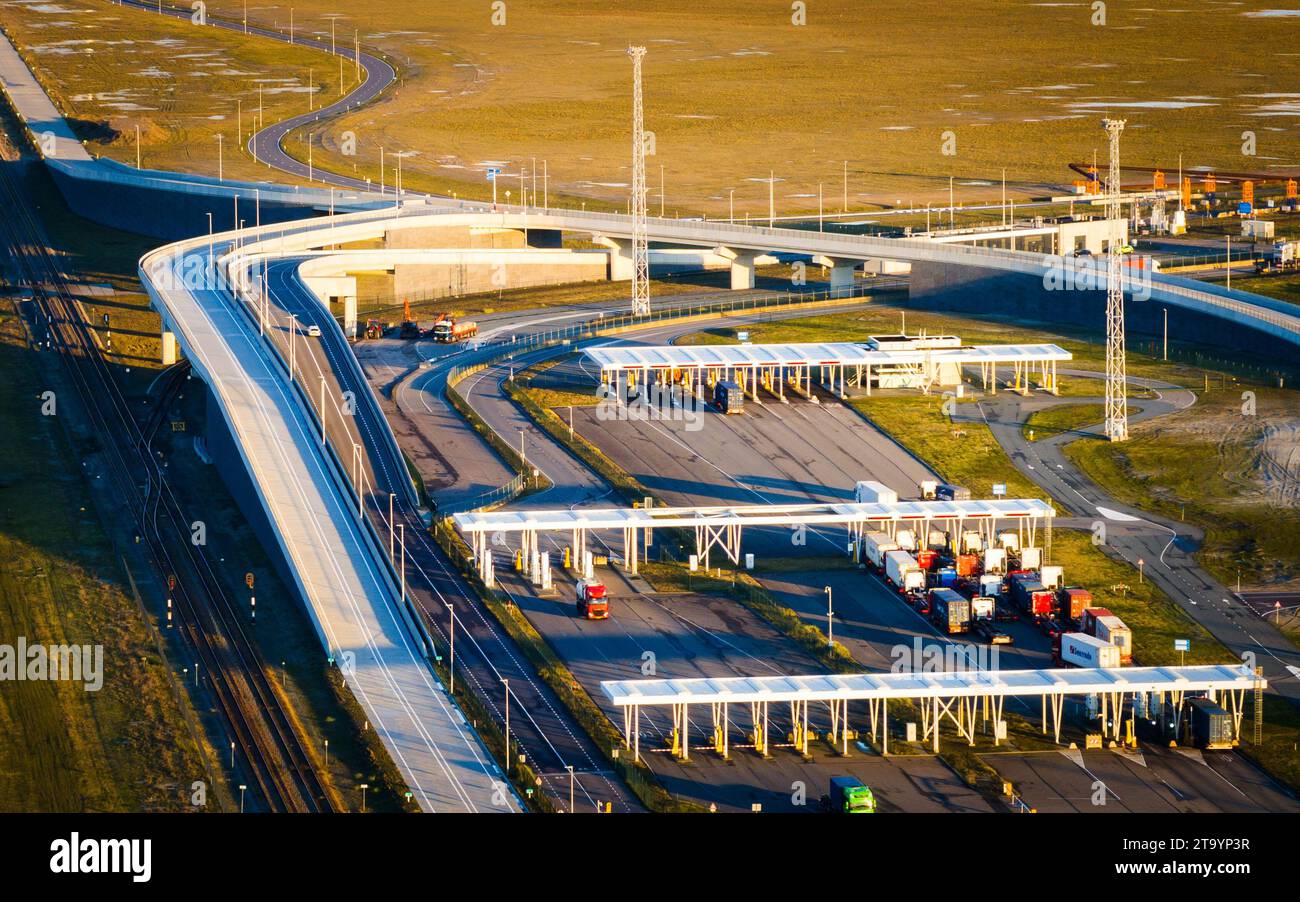 ROTTERDAM - The Container Exchange Route, the Port of Rotterdam ...
