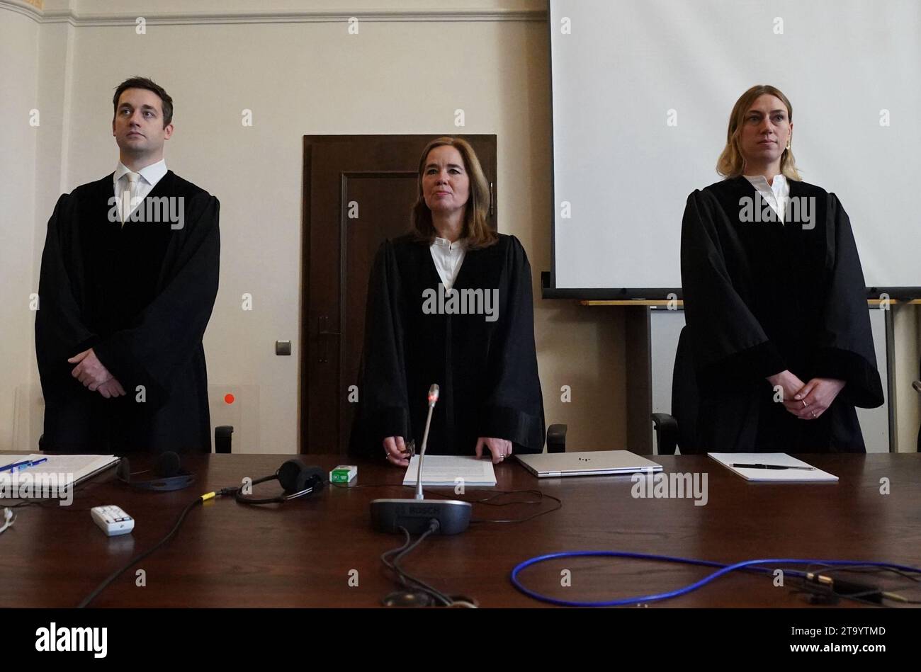 Hamburg, Germany. 28th Nov, 2023. Anne Meier-Göring (M), presiding ...