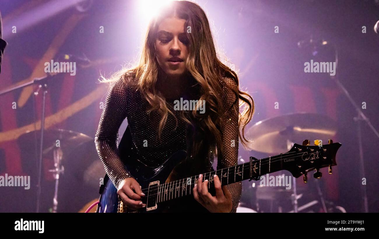 Canadian country music artist Hailey Benedict opens for Dan Davidson's ...