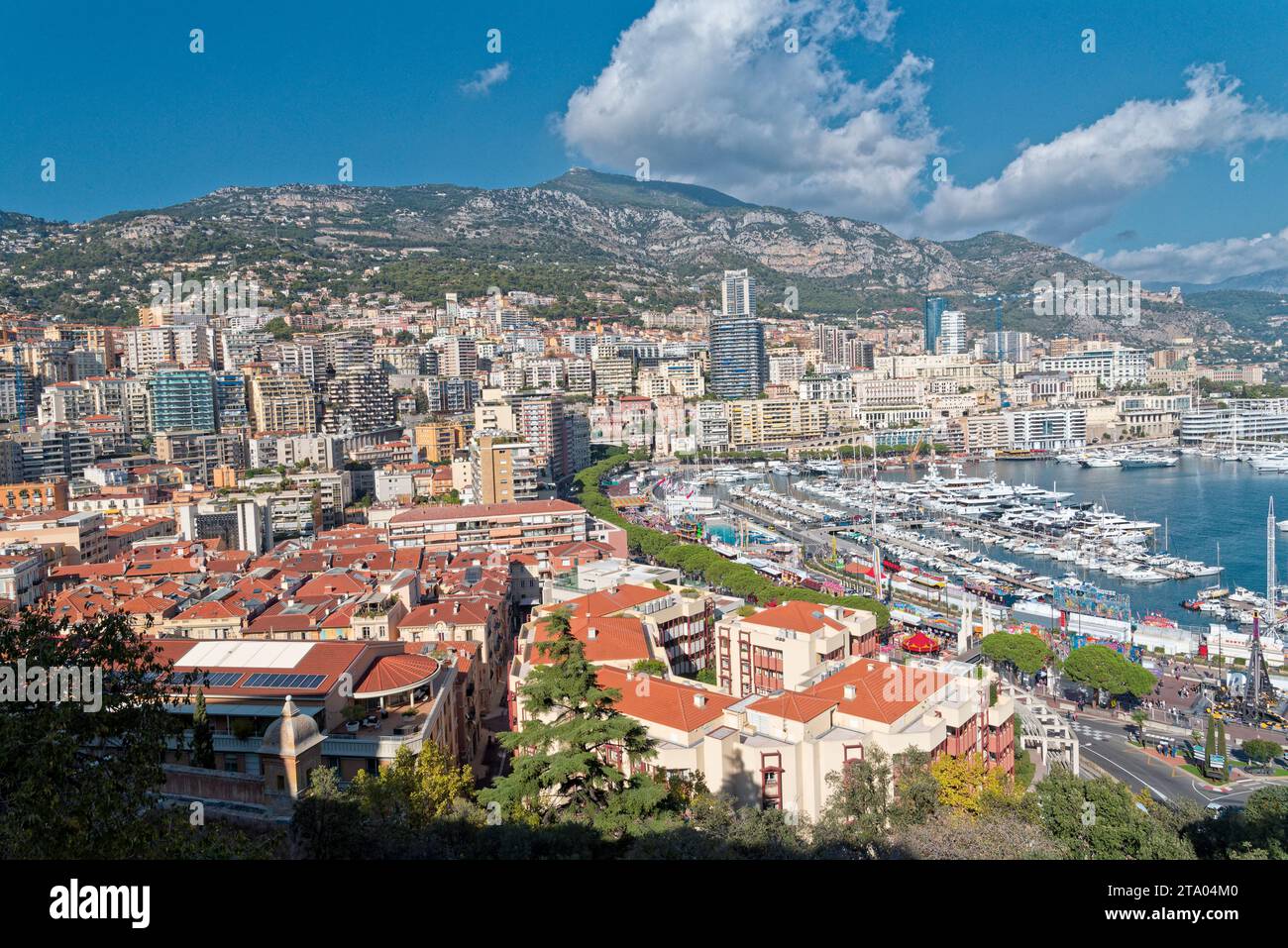 principauté de Monaco, vue sur le port depuis la place du palais, le ...