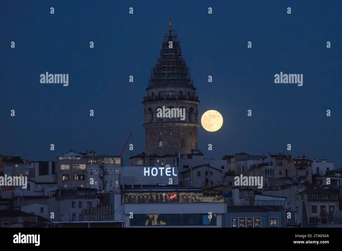 Istanbul, Turkey. 27th Nov, 2023. The full moon, which appeared in ...
