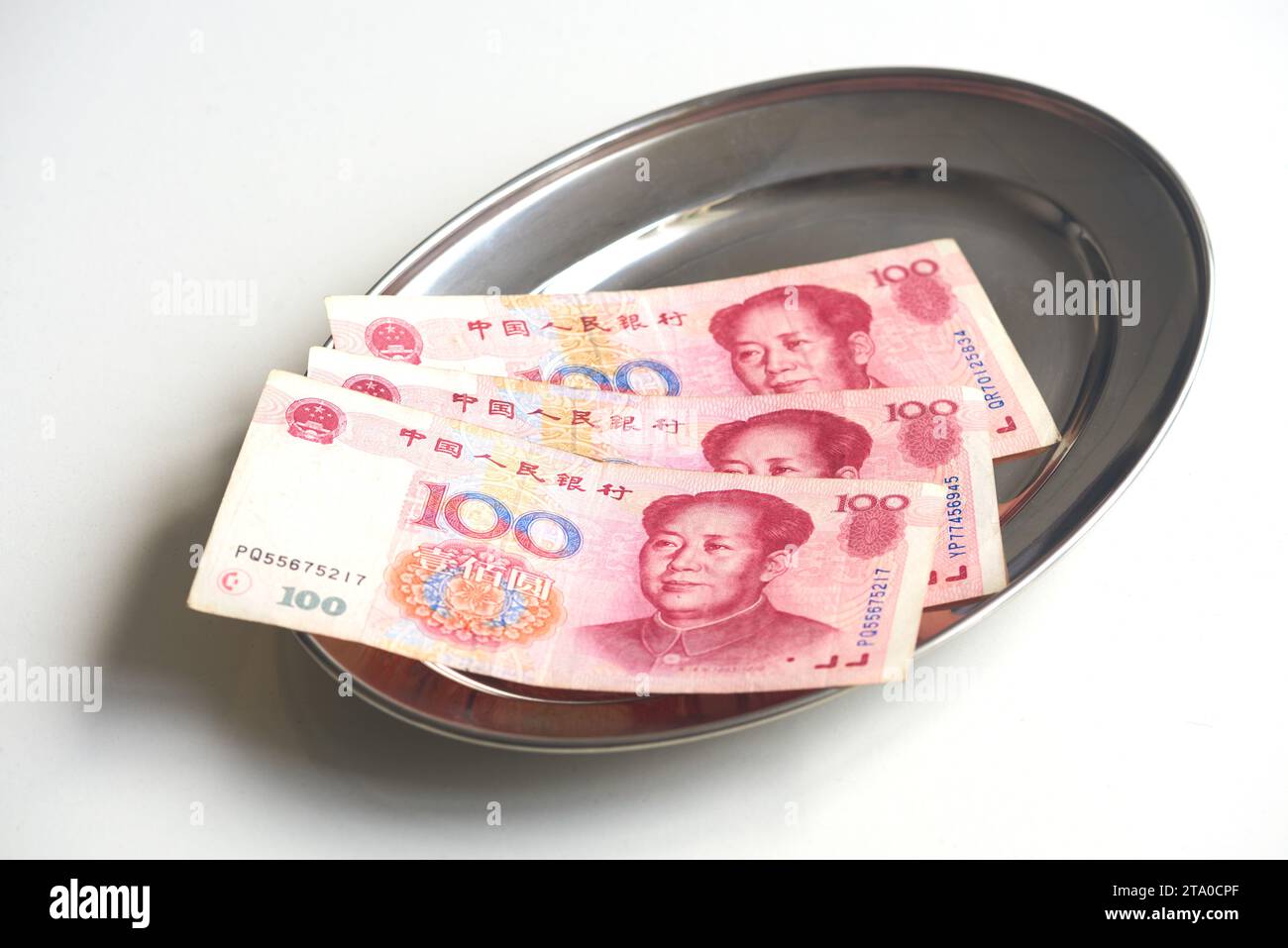 100 yuan note hi-res stock photography and images - Alamy