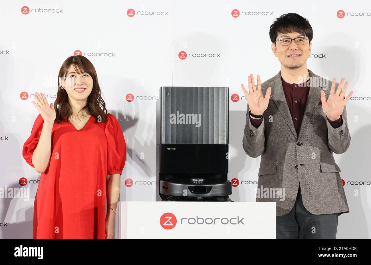 Tokyo, Japan. 28th Nov, 2023. Japanese comedian Teruyuki Tsuchida (R ...