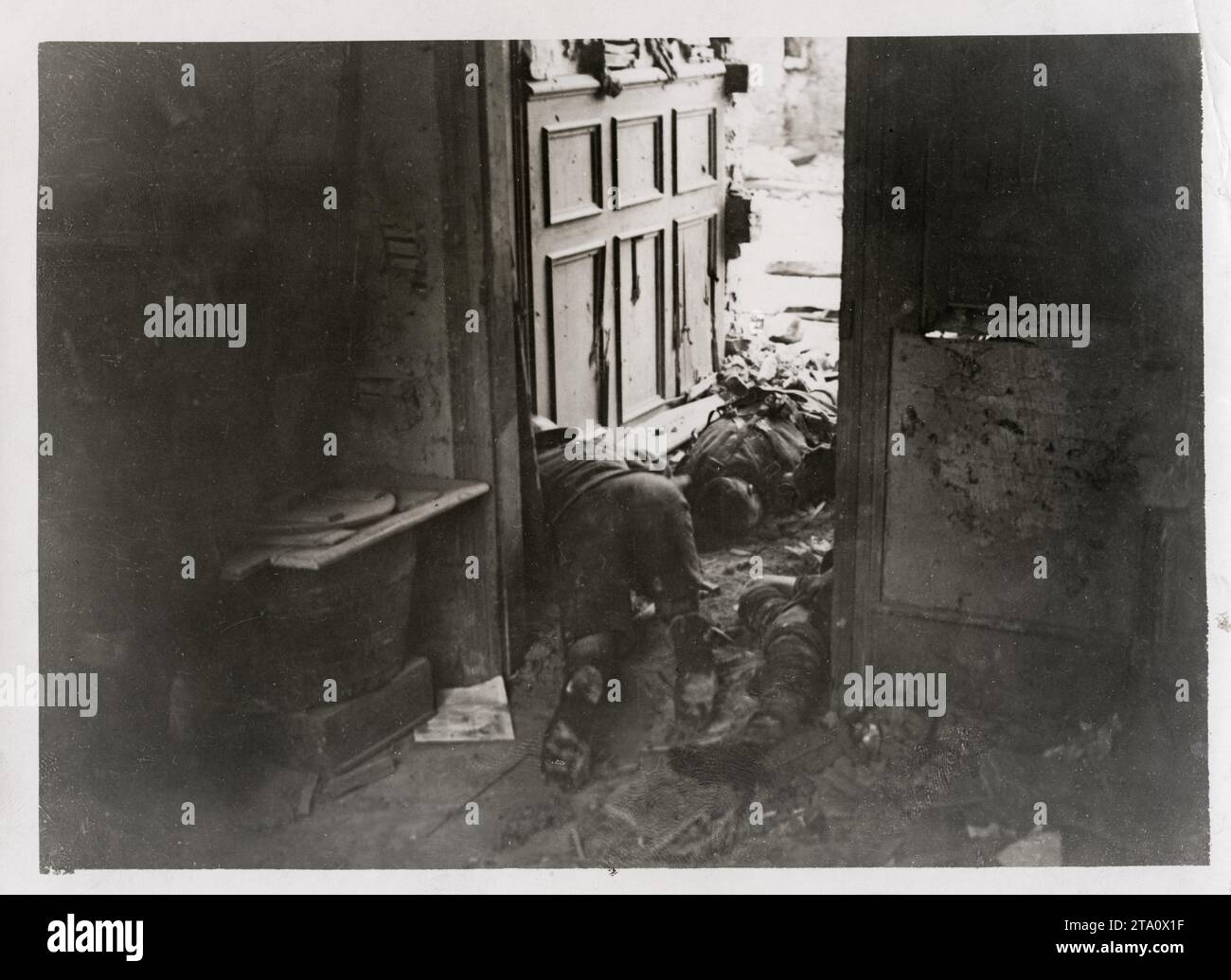 WW1 World War I - Two soldiers help a wounded man during a daylight ...