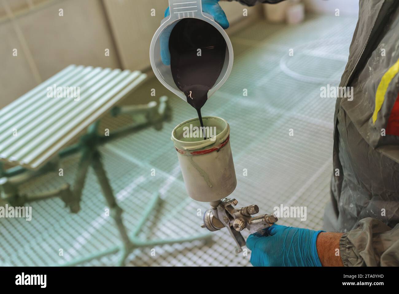 Mixing gun hi-res stock photography and images - Alamy