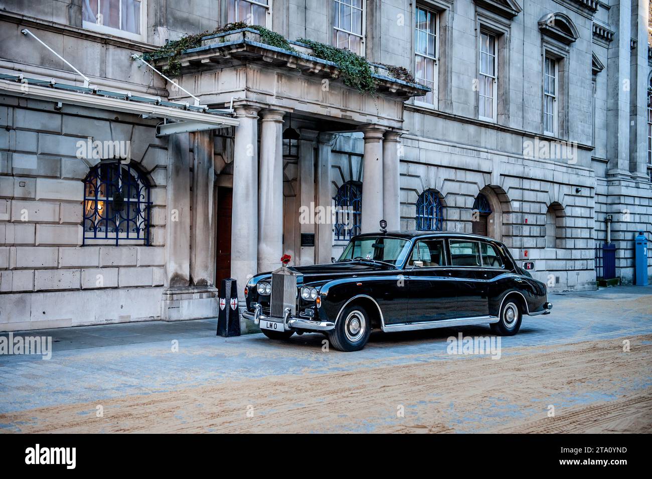 Rolls royce phantom vi limousine hi-res stock photography and images ...