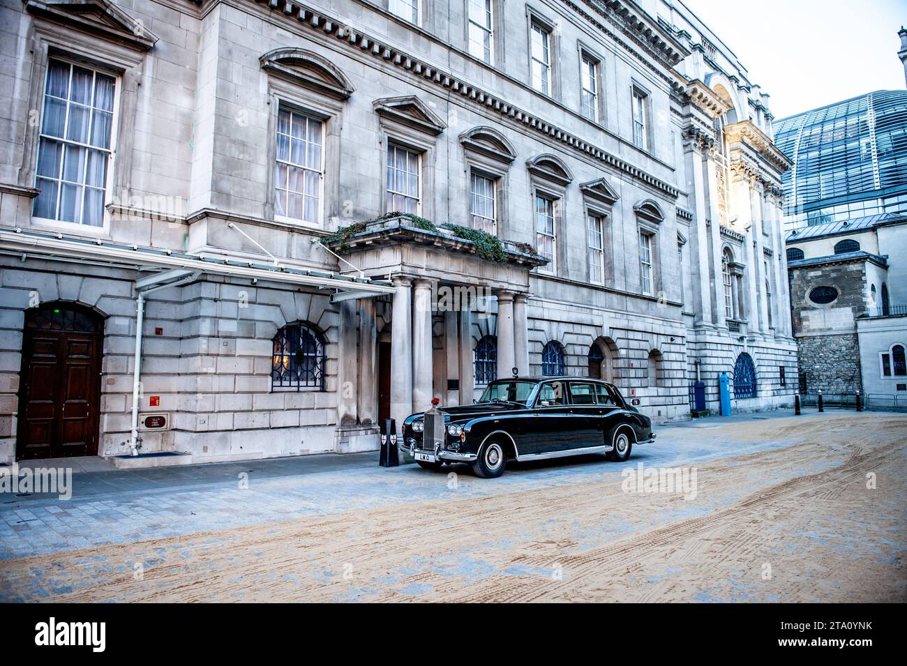 Rolls royce phantom vi limousine hi-res stock photography and images ...