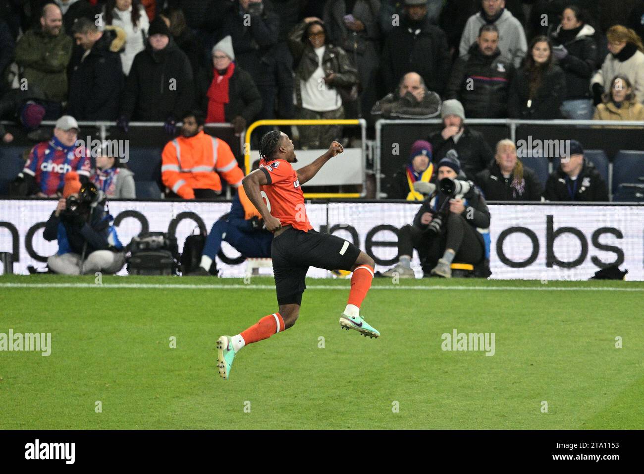 LUTON, ENGLAND - NOVEMBER 25: Teden Mengi of Luton Town celebrates ...
