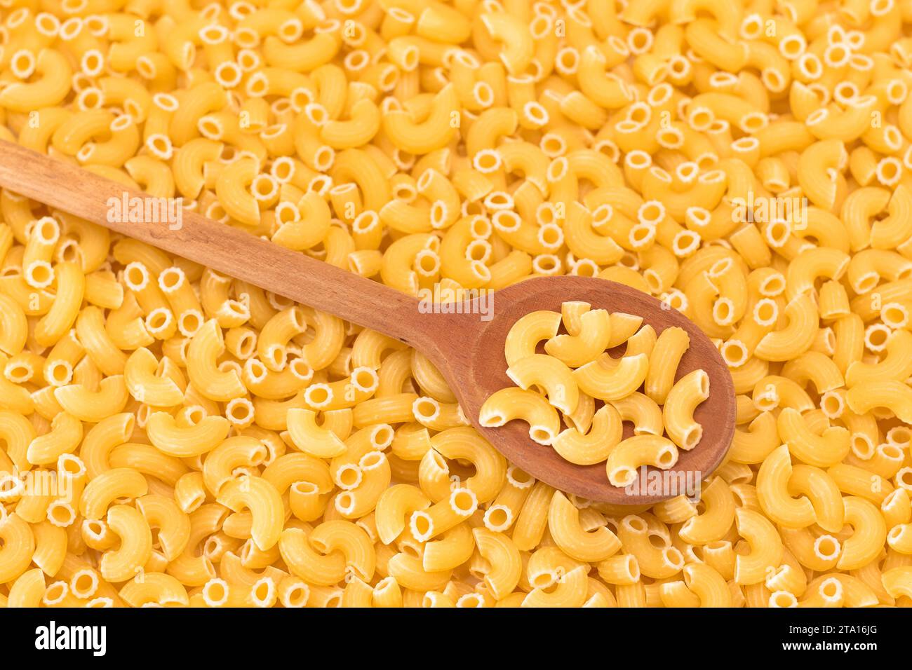 Uncooked chifferi rigati hi-res stock photography and images - Alamy