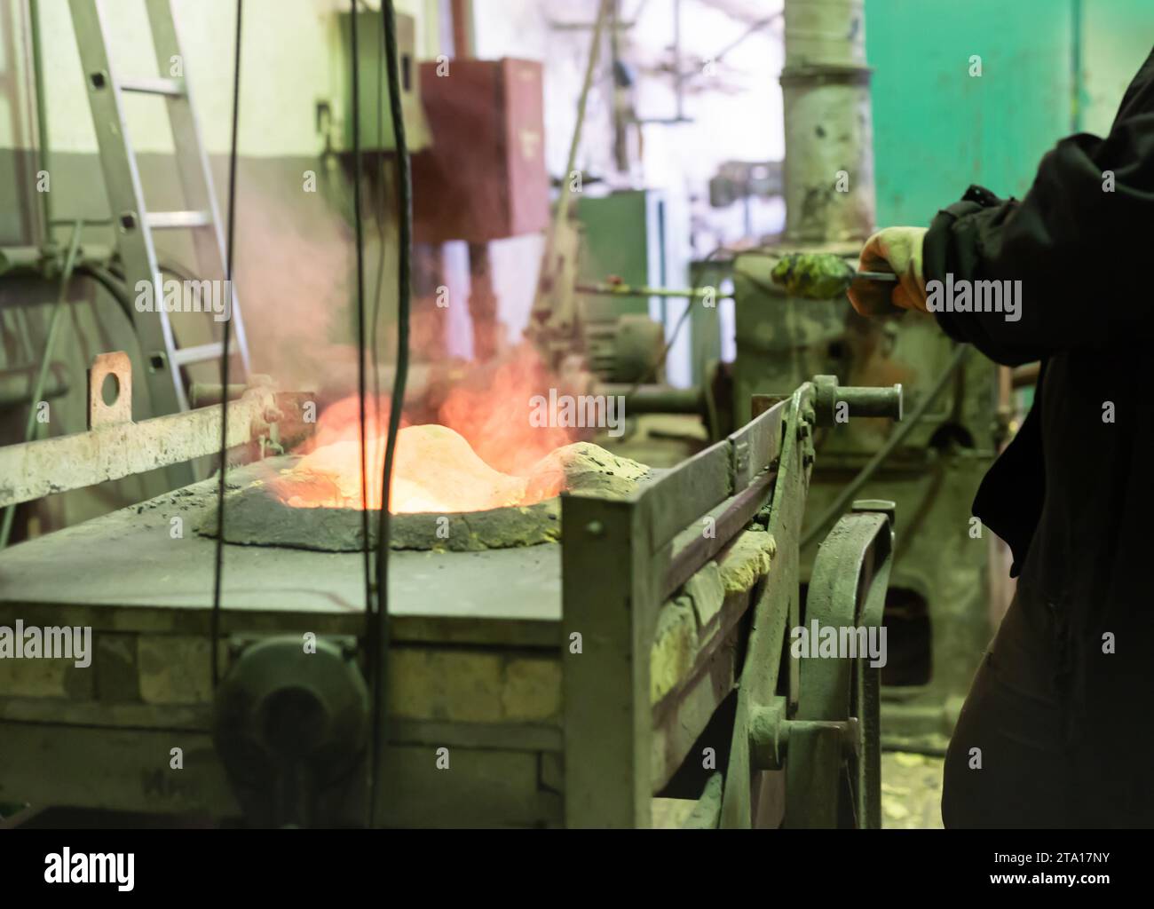 A melting furnace hi-res stock photography and images - Alamy