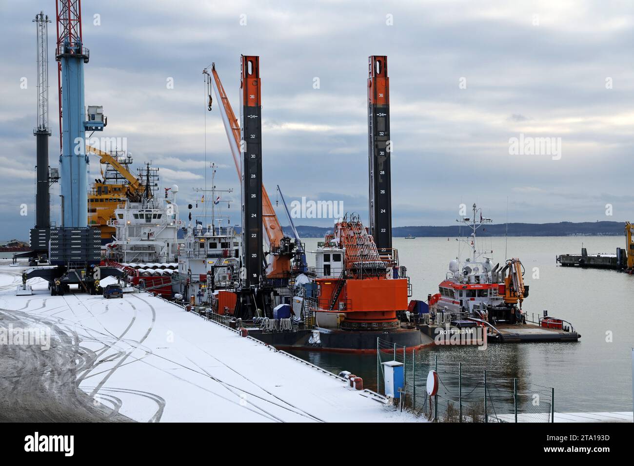 Mukran fsru hi-res stock photography and images - Alamy