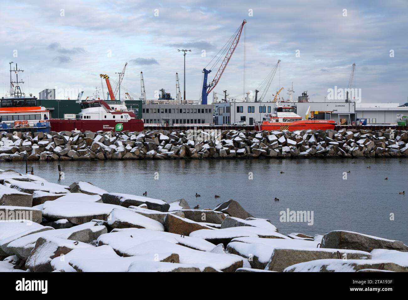 Sassnitz, Germany. 28th Nov, 2023. The port of Mukran on the Baltic Sea ...