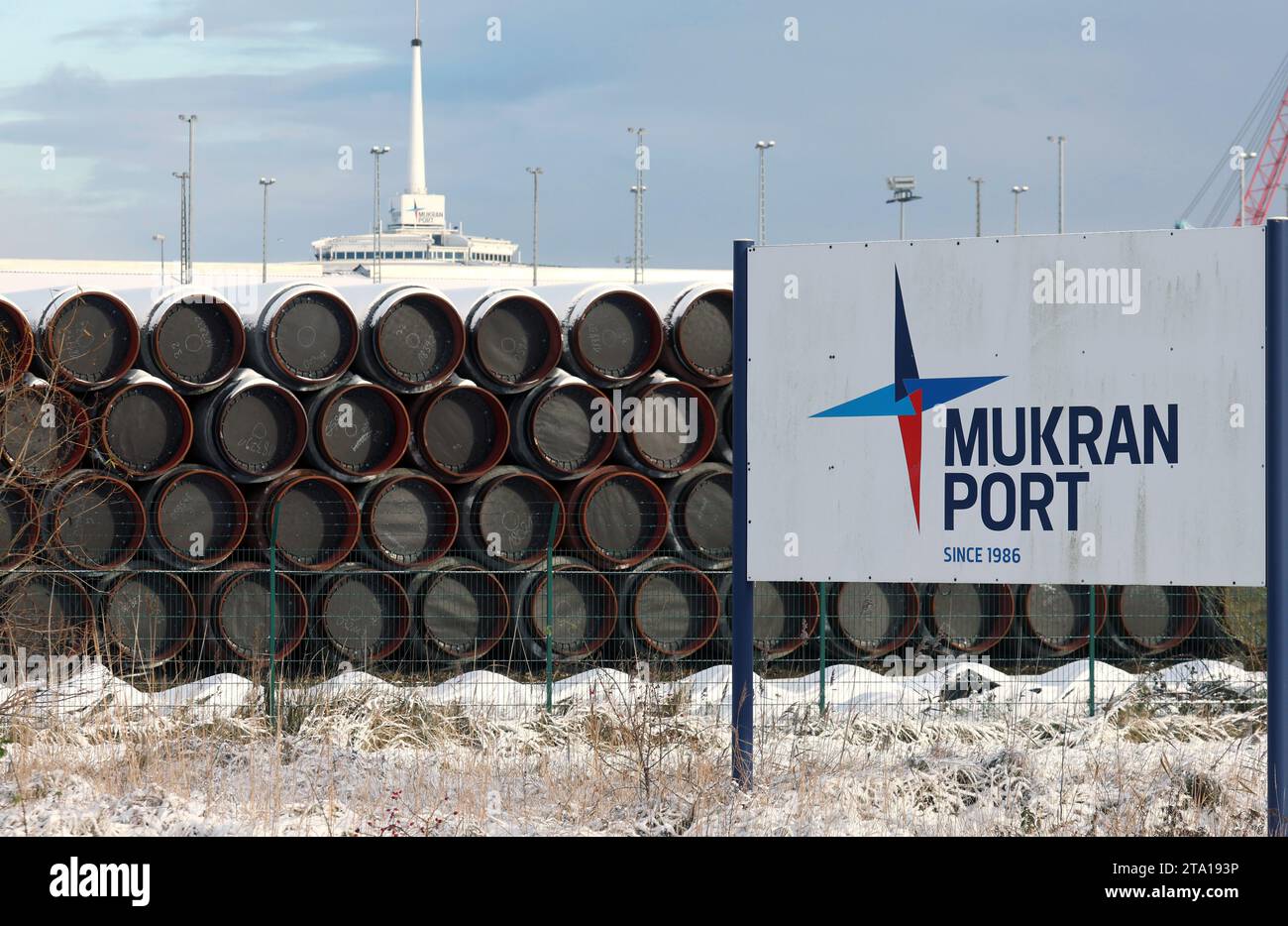Sassnitz, Germany. 28th Nov, 2023. The port of Mukran on the Baltic Sea ...