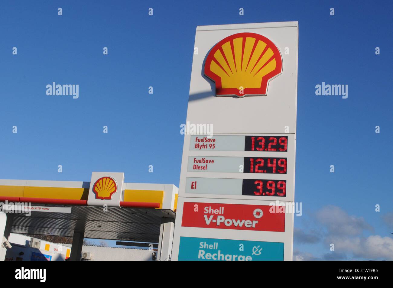 Dutche shell hi-res stock photography and images - Alamy