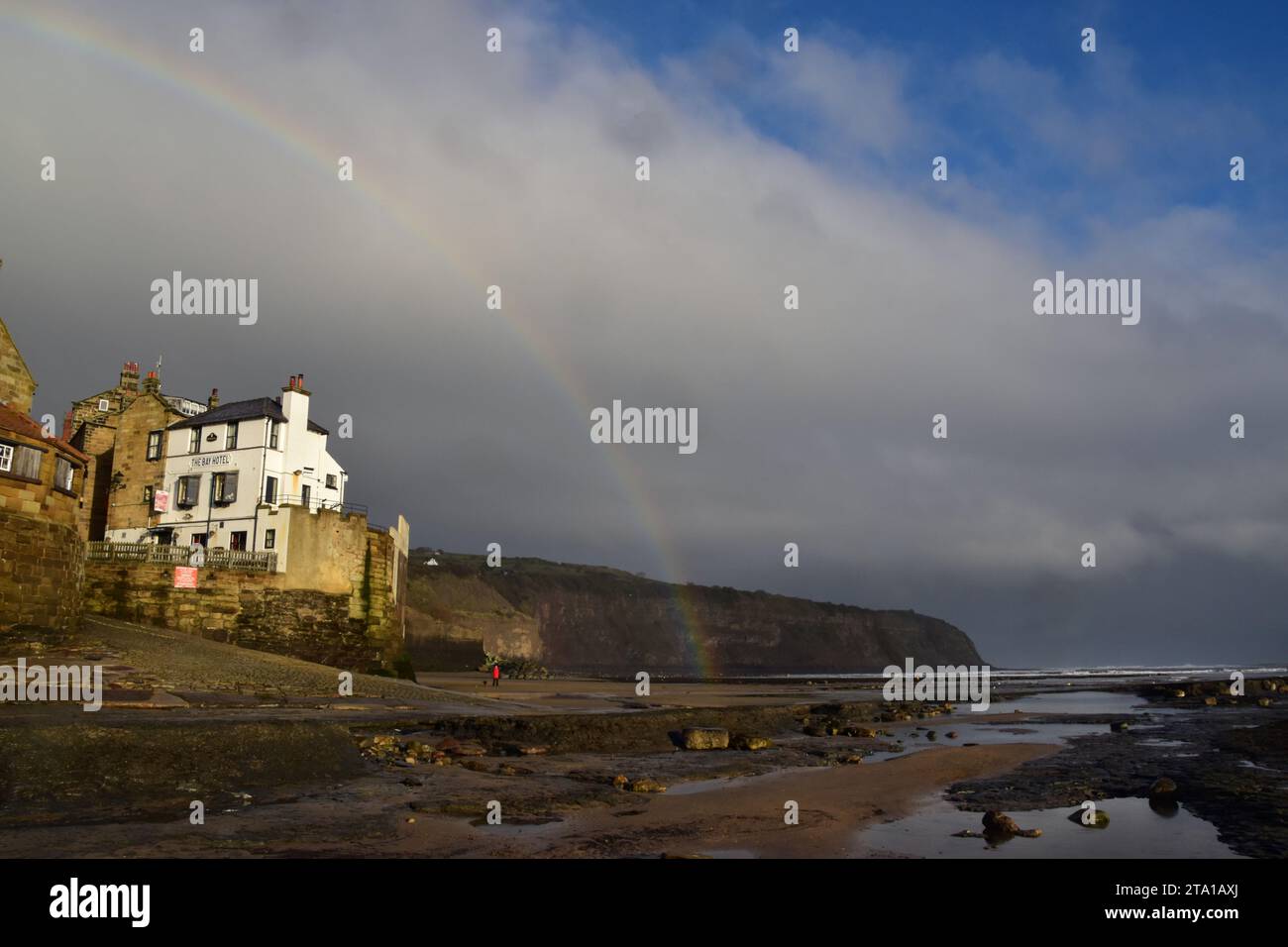 Bay Hotel, Robin Hood's Bay Stock Photo - Alamy Bay Hotel, Robin Hood's Bay Stock Photo - Alamy