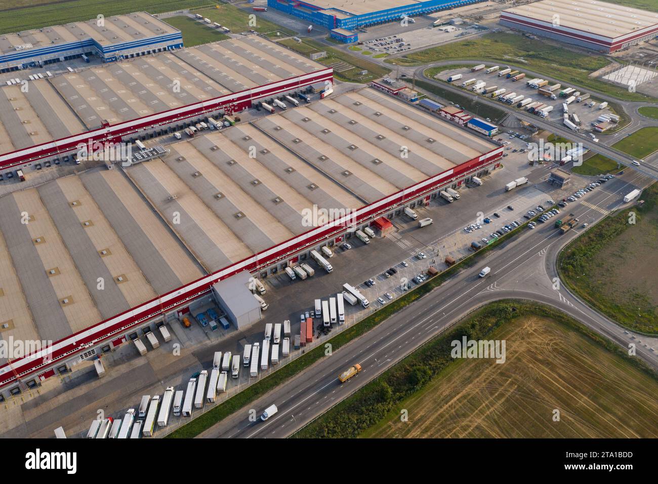 Top view giant logistics center hi-res stock photography and images - Alamy