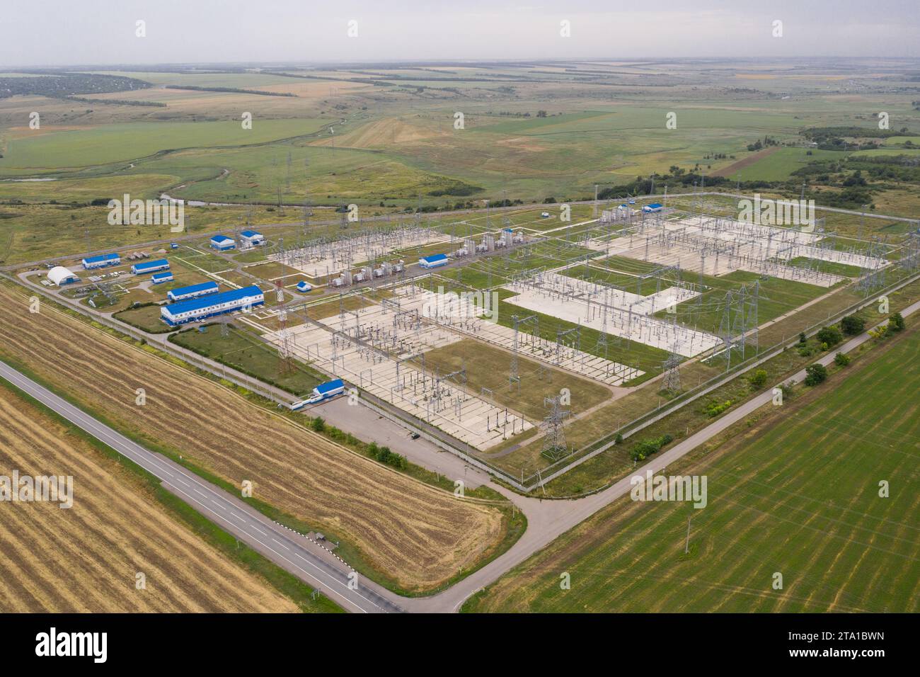 Electrical substation power station aerial hi-res stock photography and ...