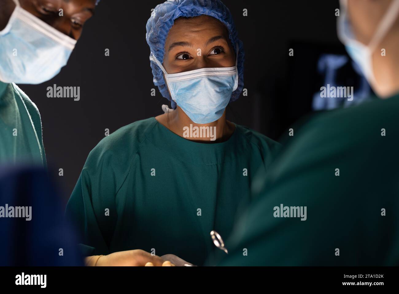 Female surgeons in an operating room hi-res stock photography and ...