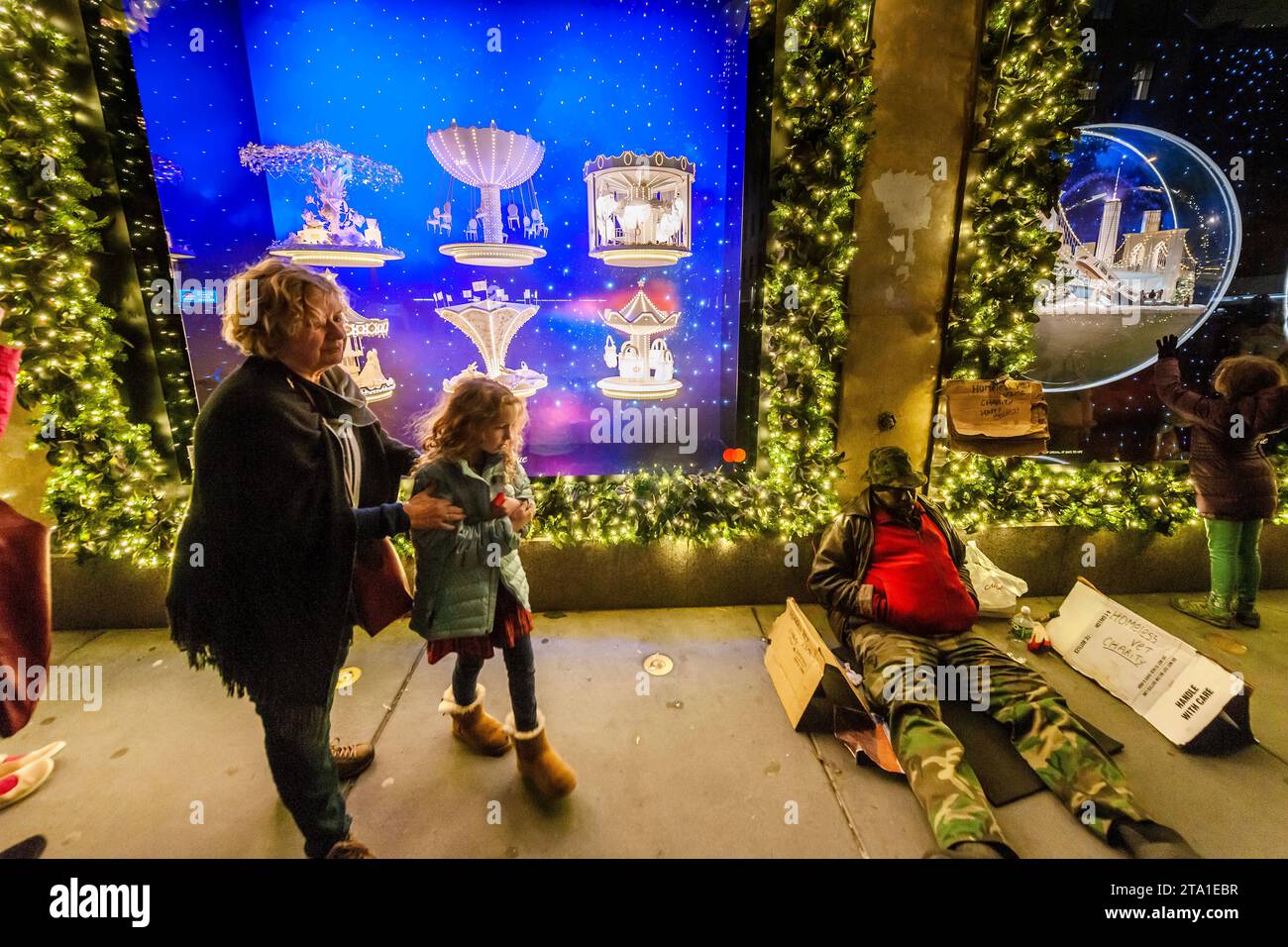 Homeless vet encamps in front of Saks Fifth Avenue in New York and ...