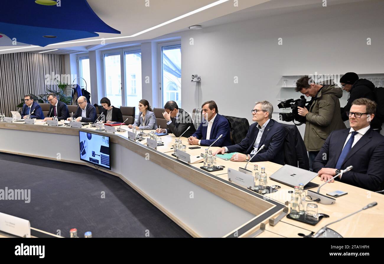 Un climate change conference 2023 hi-res stock photography and images ...