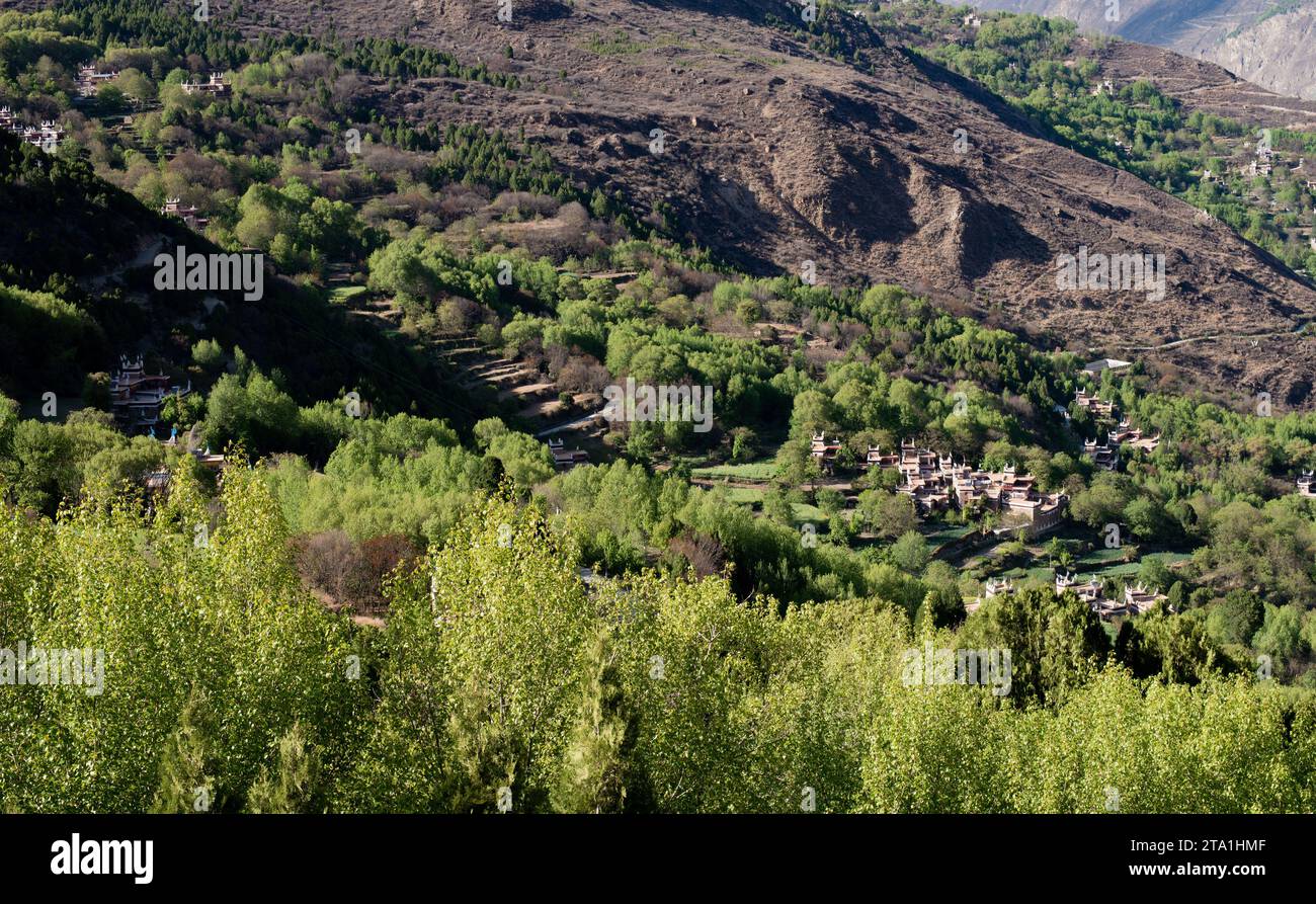 Danba County, Sichuan Province China. Zhonglu Township, Architectural ...