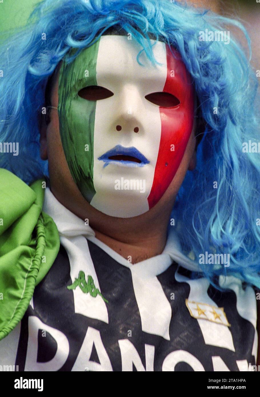 1994 italian soccer hi-res stock photography and images - Alamy