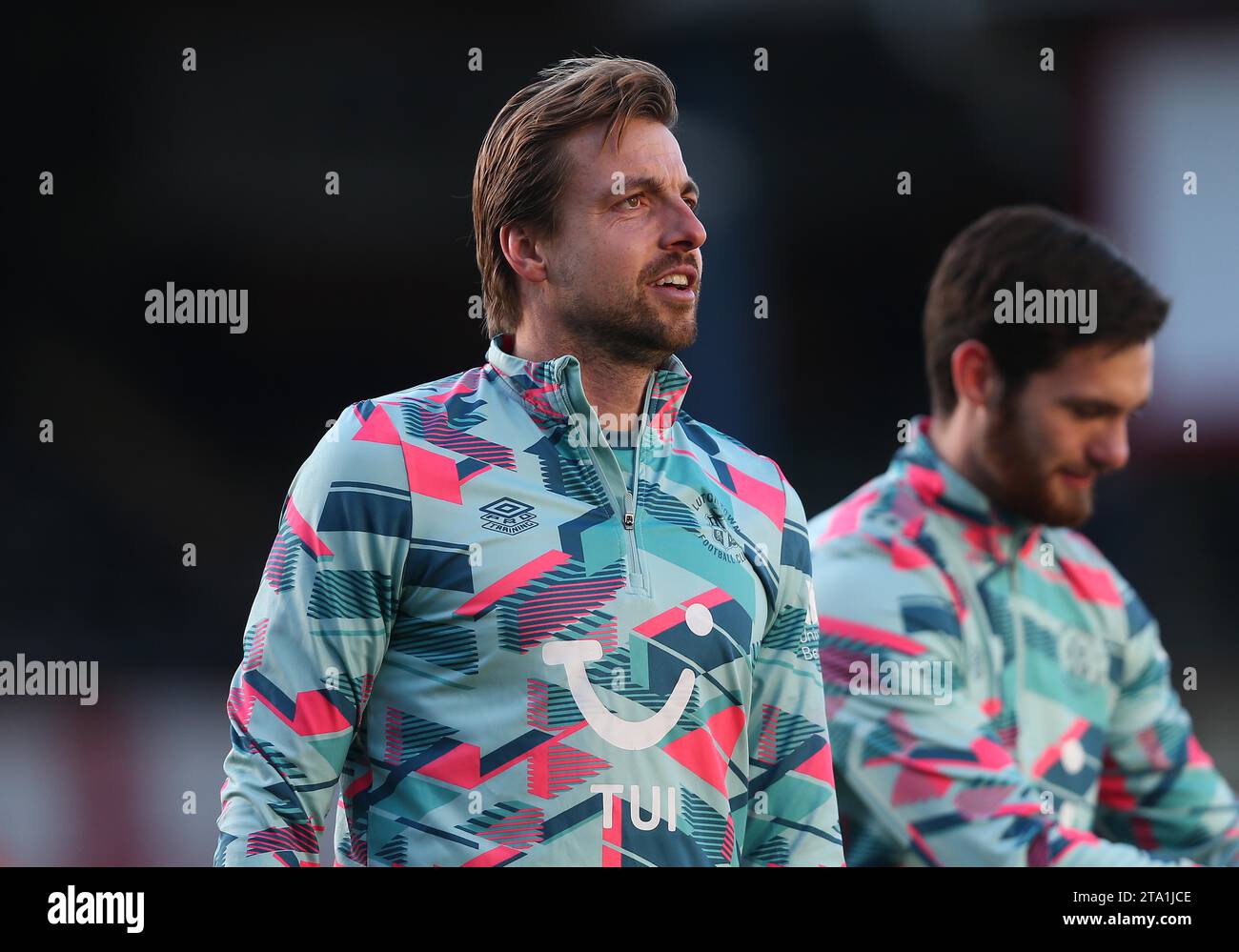 Tim Krul of Luton Town warms up. - Luton Town v Crystal Palace, Premier ...