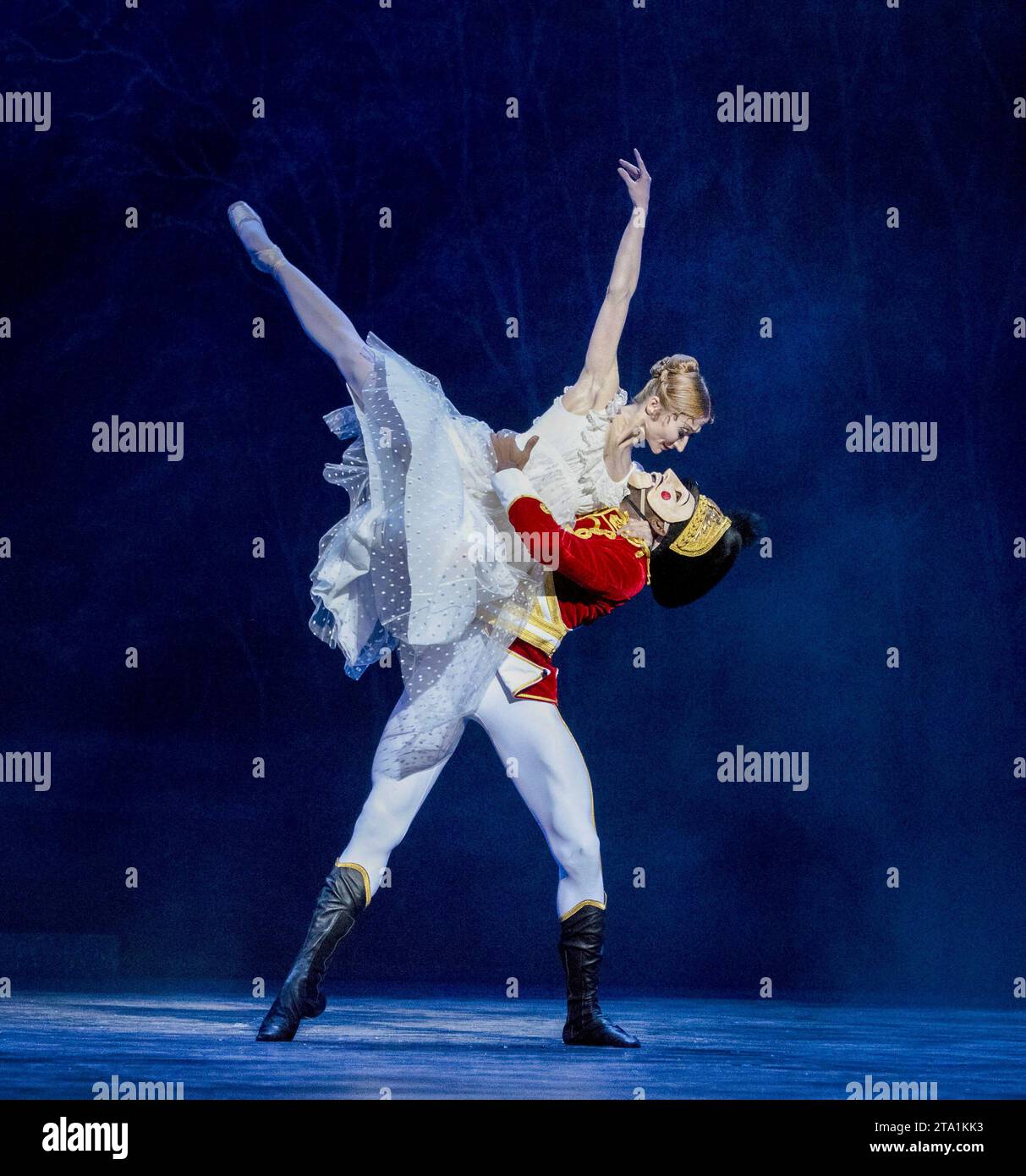Daria Klimrentova (Clara), Junor Souza (Nutcracker) in THE NUTCRACKER ...