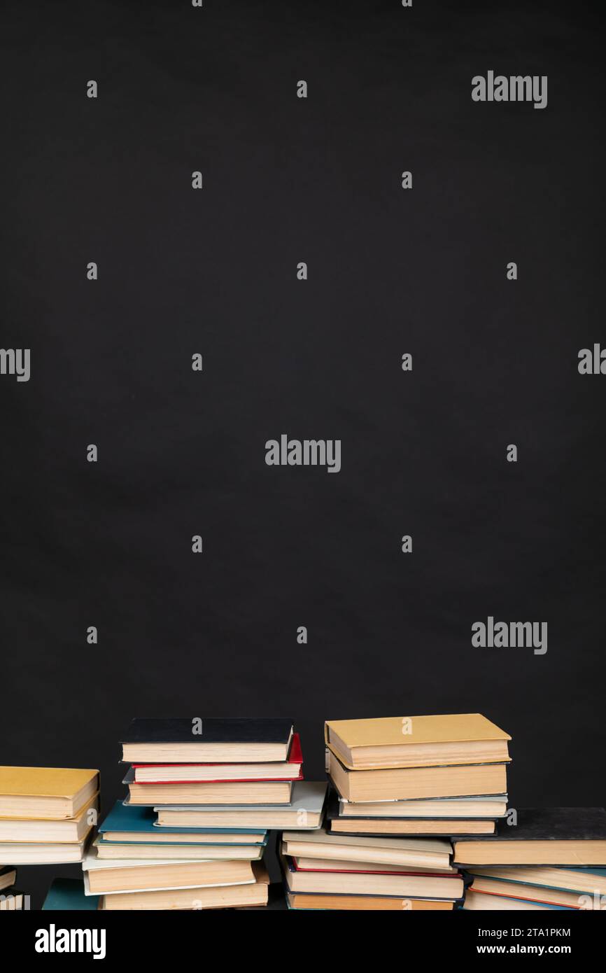 Cartoon icon stack books hi-res stock photography and images - Alamy