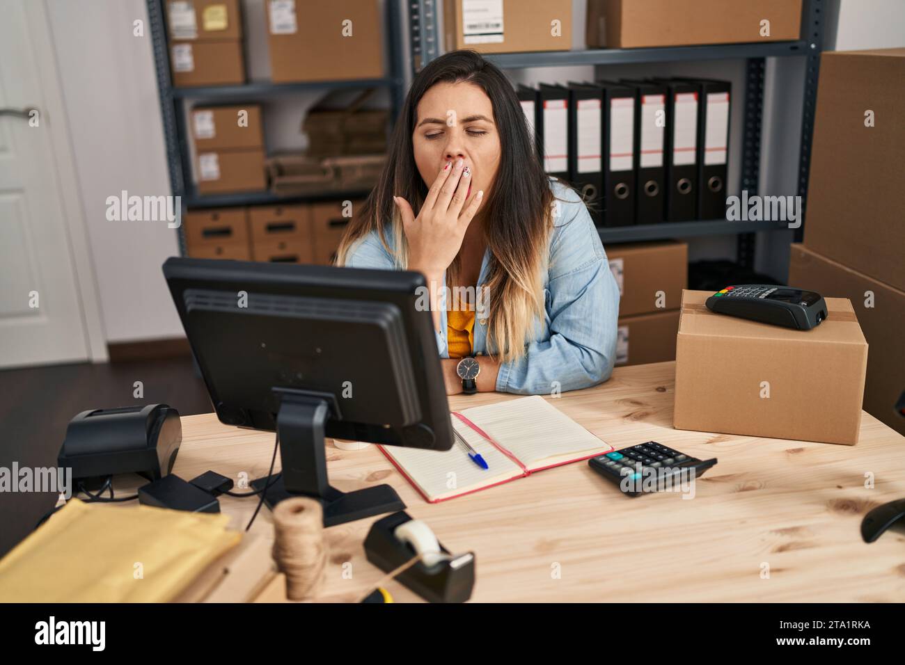 Fat person yawning hi-res stock photography and images - Alamy