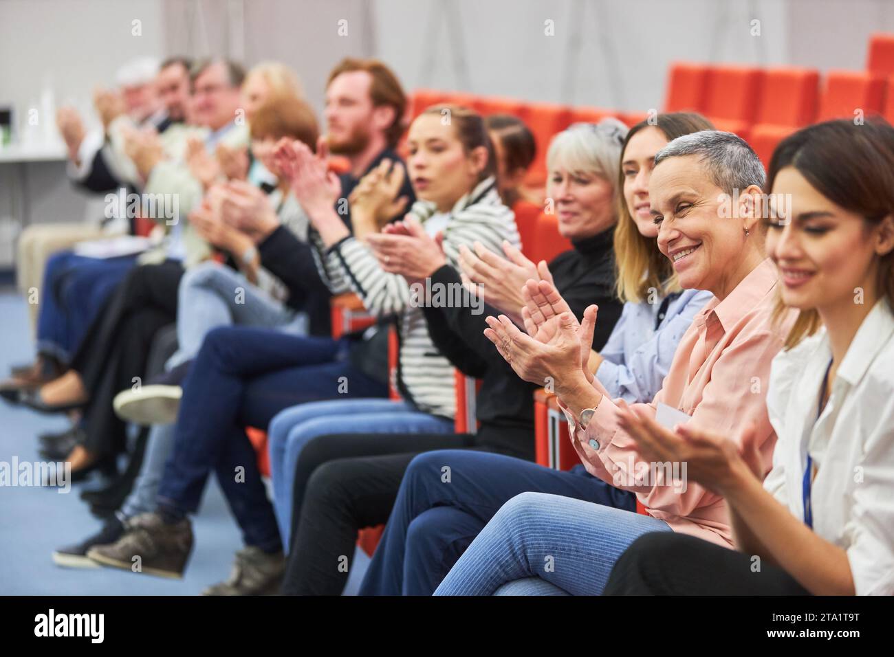 Professional audience hi-res stock photography and images - Alamy