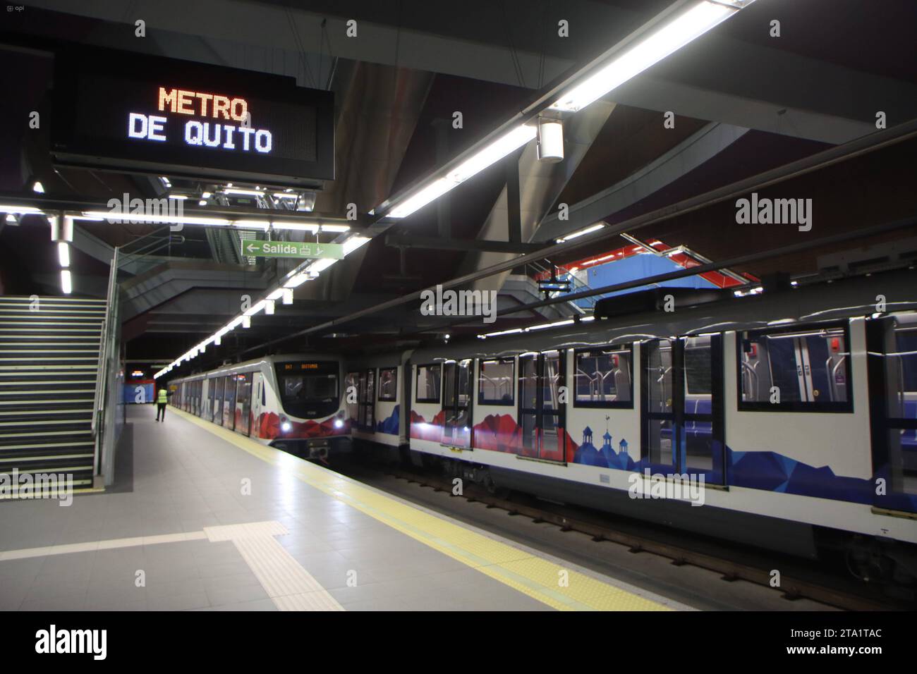 PRUEBAS-METRO-QUITO Quito, martes 28 de noviembre del 2023 Metro de ...