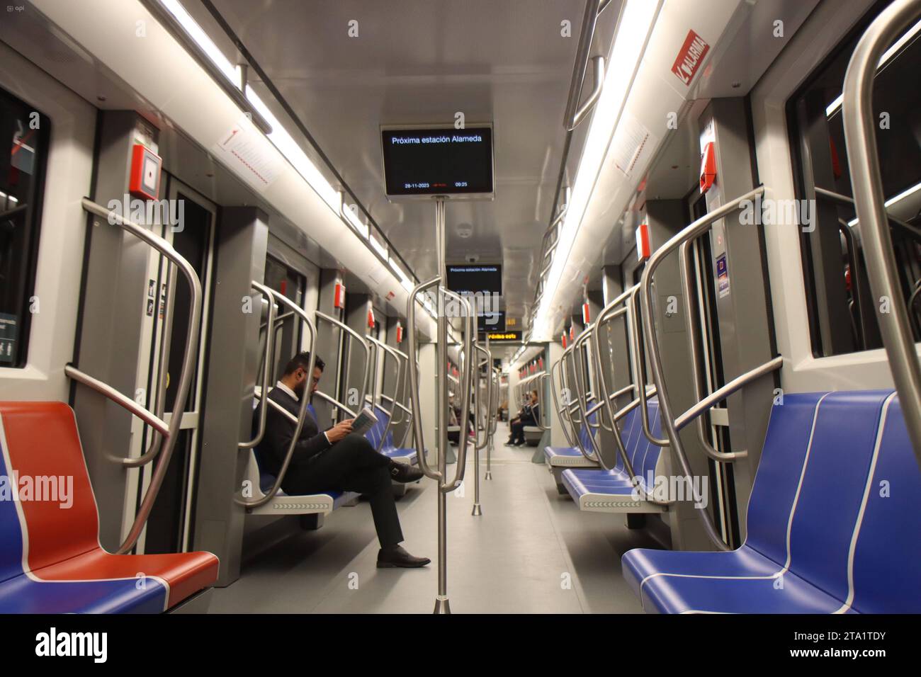 PRUEBAS-METRO-QUITO Quito, martes 28 de noviembre del 2023 Metro de ...