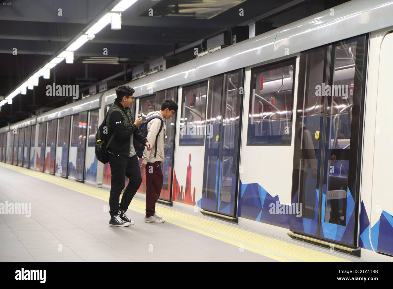 PRUEBAS-METRO-QUITO Quito, martes 28 de noviembre del 2023 Metro de ...