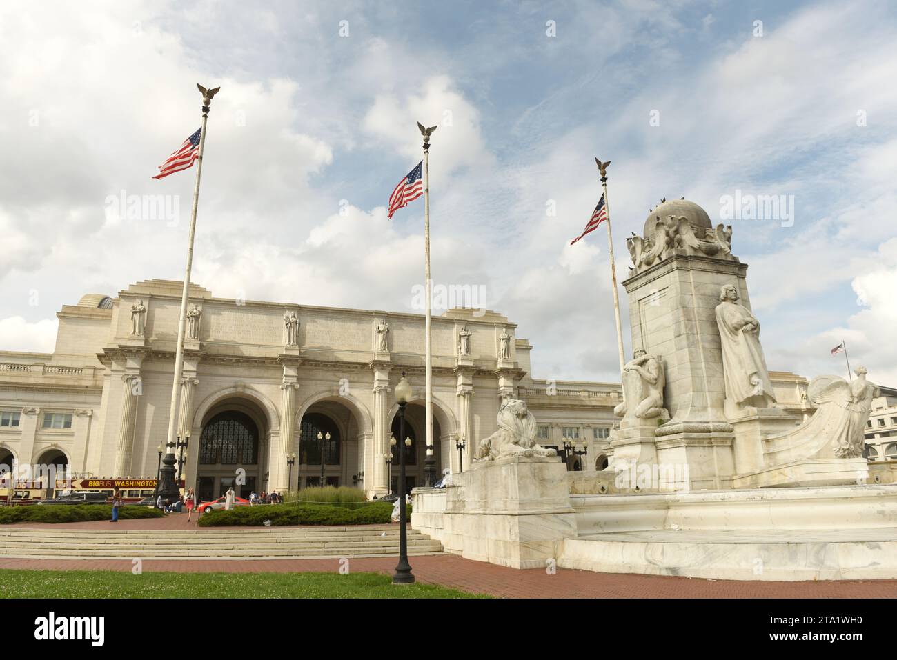 Washington dc traffic circle hi-res stock photography and images - Alamy