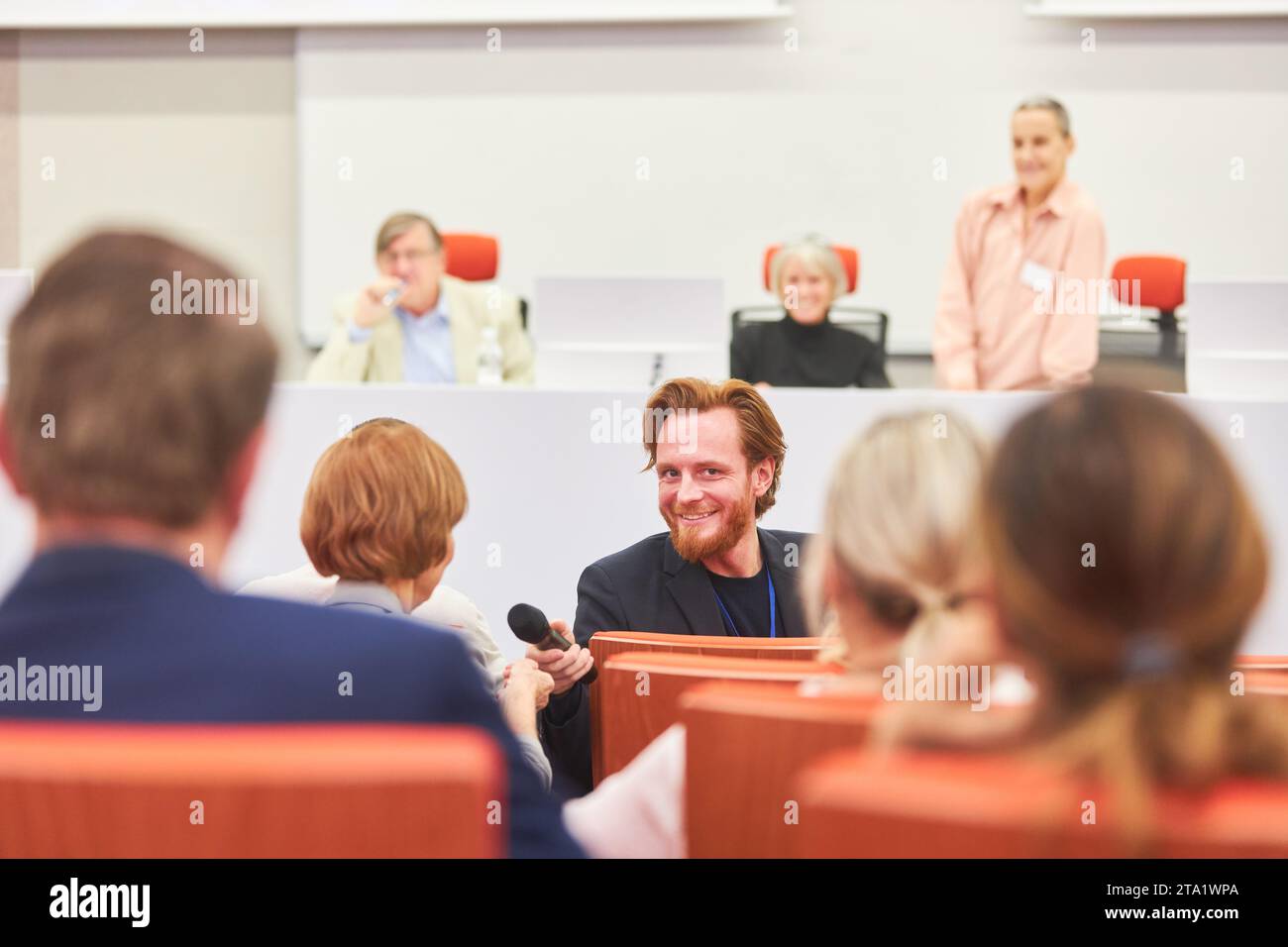 Speaker asking hi-res stock photography and images - Alamy