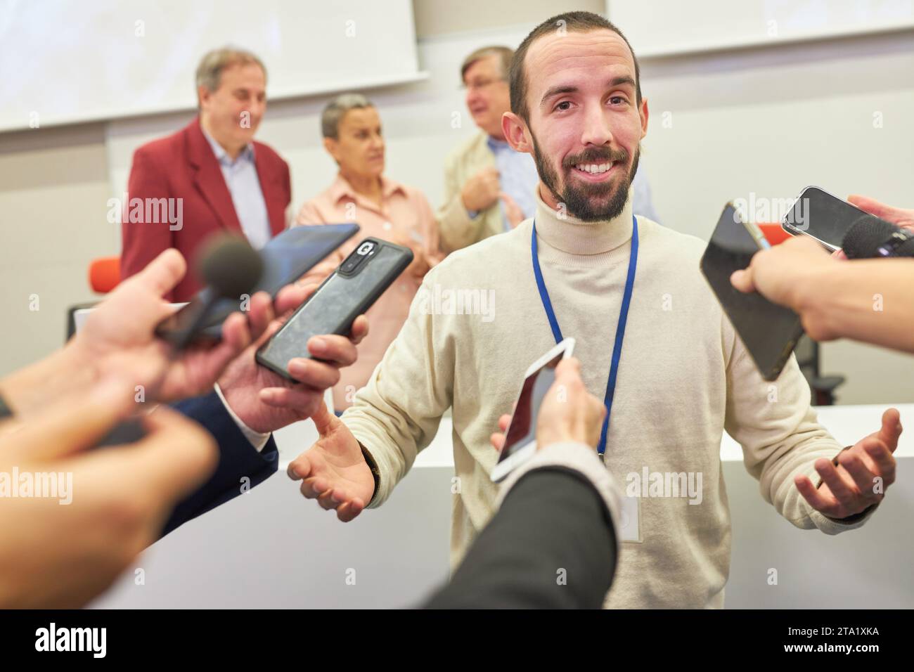 Interview speaker hi-res stock photography and images - Alamy