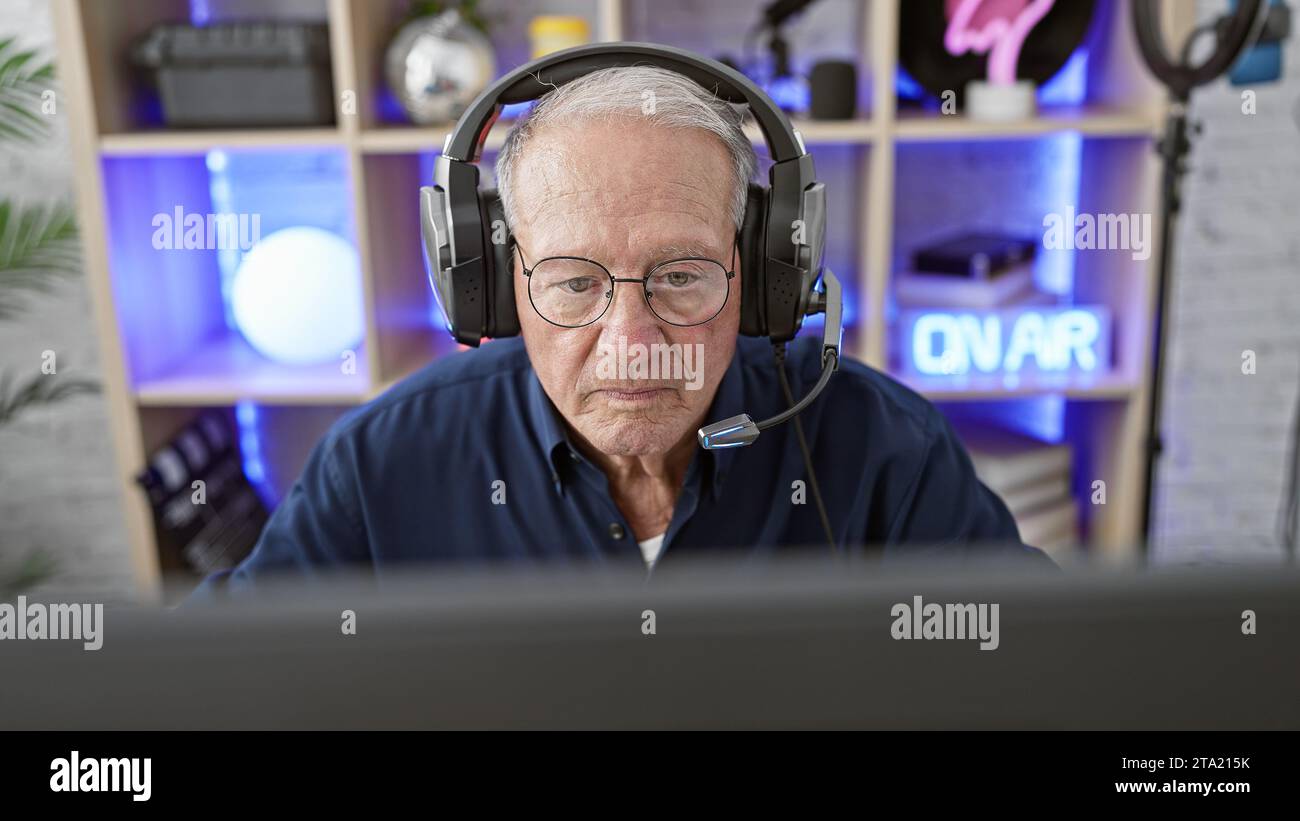 Senior man sitting in rocking hi-res stock photography and images - Alamy