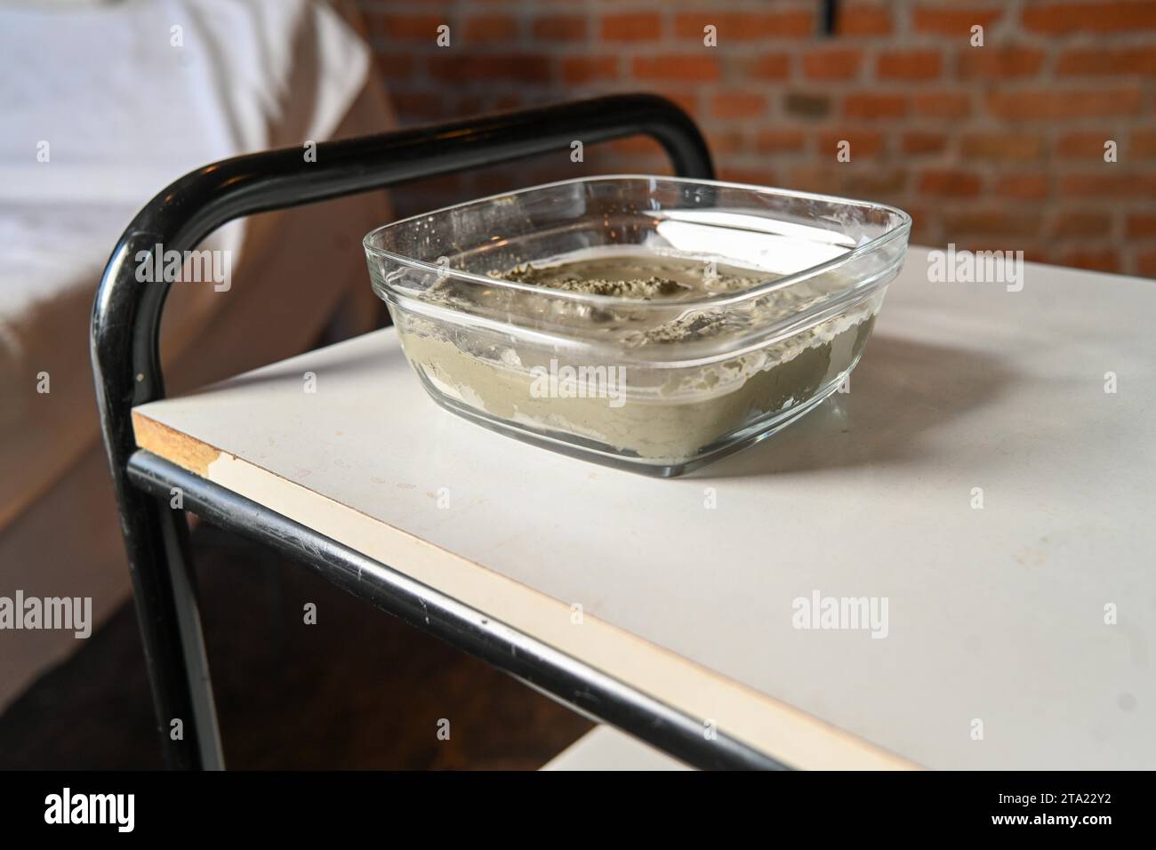 Clay massage hi-res stock photography and images - Alamy
