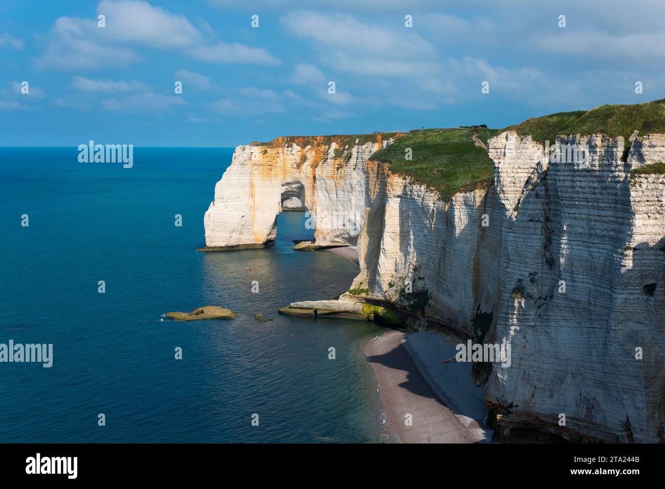 Rocky coast, cliffs, chalk cliffs, Manneport, Etretat, Etretat ...