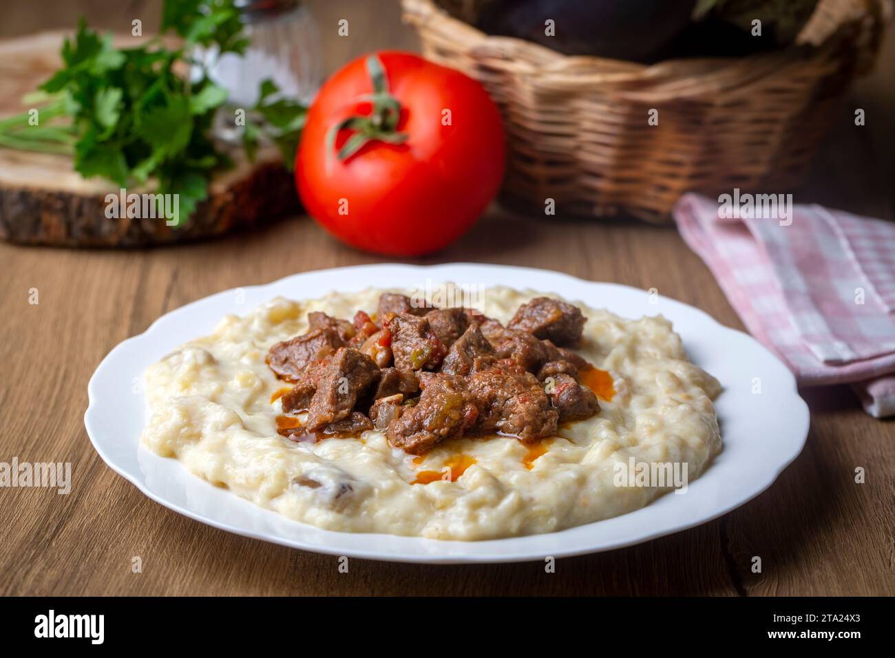 Turkish Food Hunkar Begendi made with Eggplant and Meat Stock Photo - Alamy