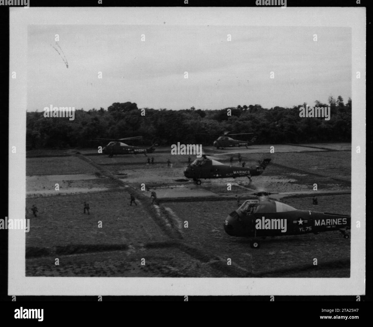 September 7 1965 Black and White Stock Photos & Images - Alamy